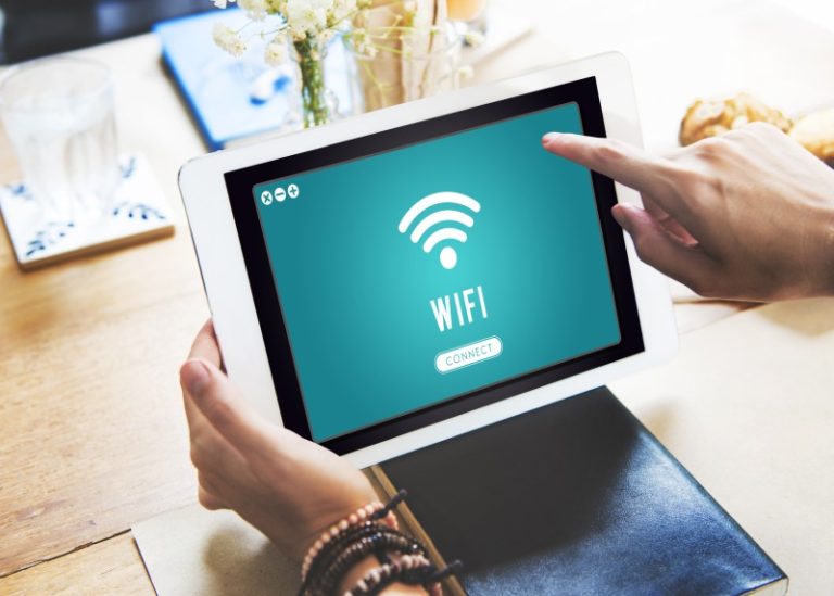 Can You Have 2 WiFi Networks in One House? Let's Find Out - Tech 21 Century
